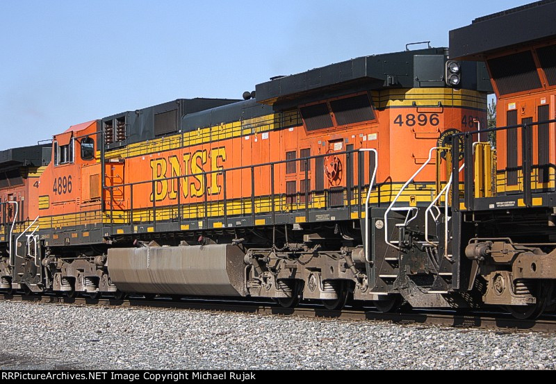 BNSF 4896